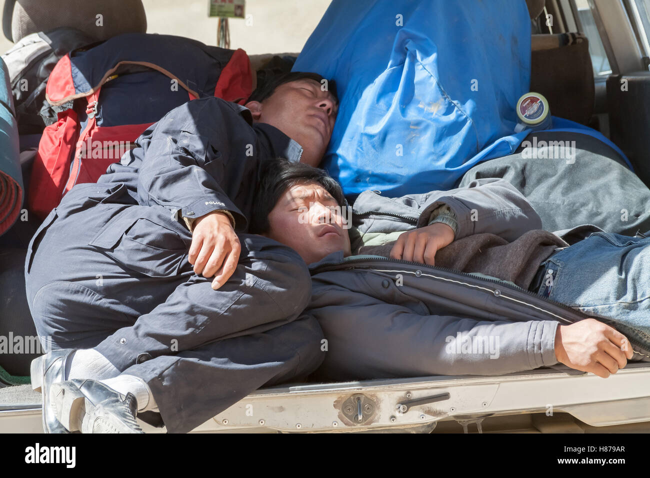 Sherpa resting hi-res stock photography and images - Alamy
