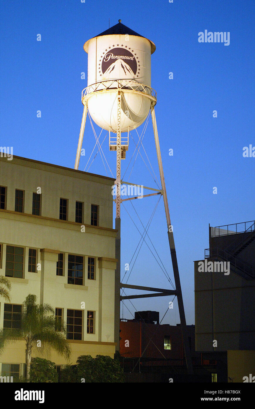 Paramount studios water tower in hollywood hi-res stock photography and ...
