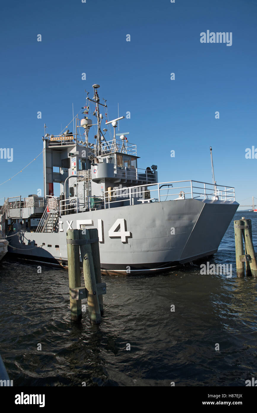 Navy helicopter landing trainer hi-res stock photography and images - Alamy Navy helicopter landing trainer hi-res stock photography and images - Alamy