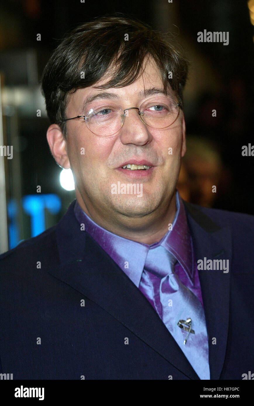 Stephen fry arriving odeon hi-res stock photography and images - Alamy