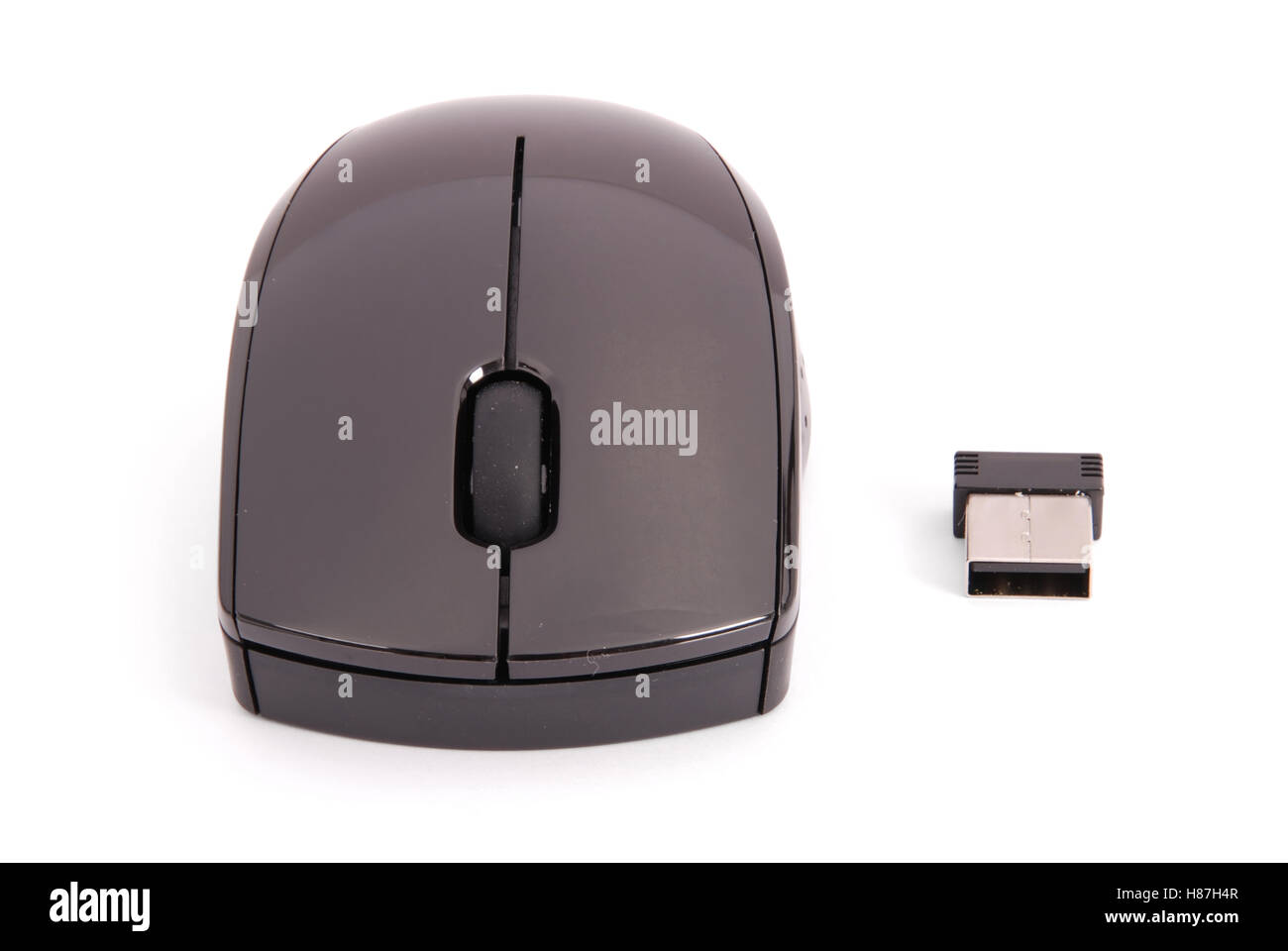 Black USB card reader in a mouse shape, the mouse can be use with the ...