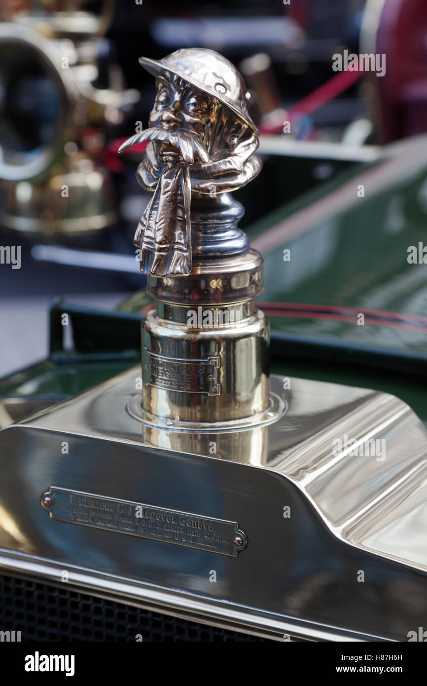 Radiator cap ornament hi-res stock photography and images - Alamy