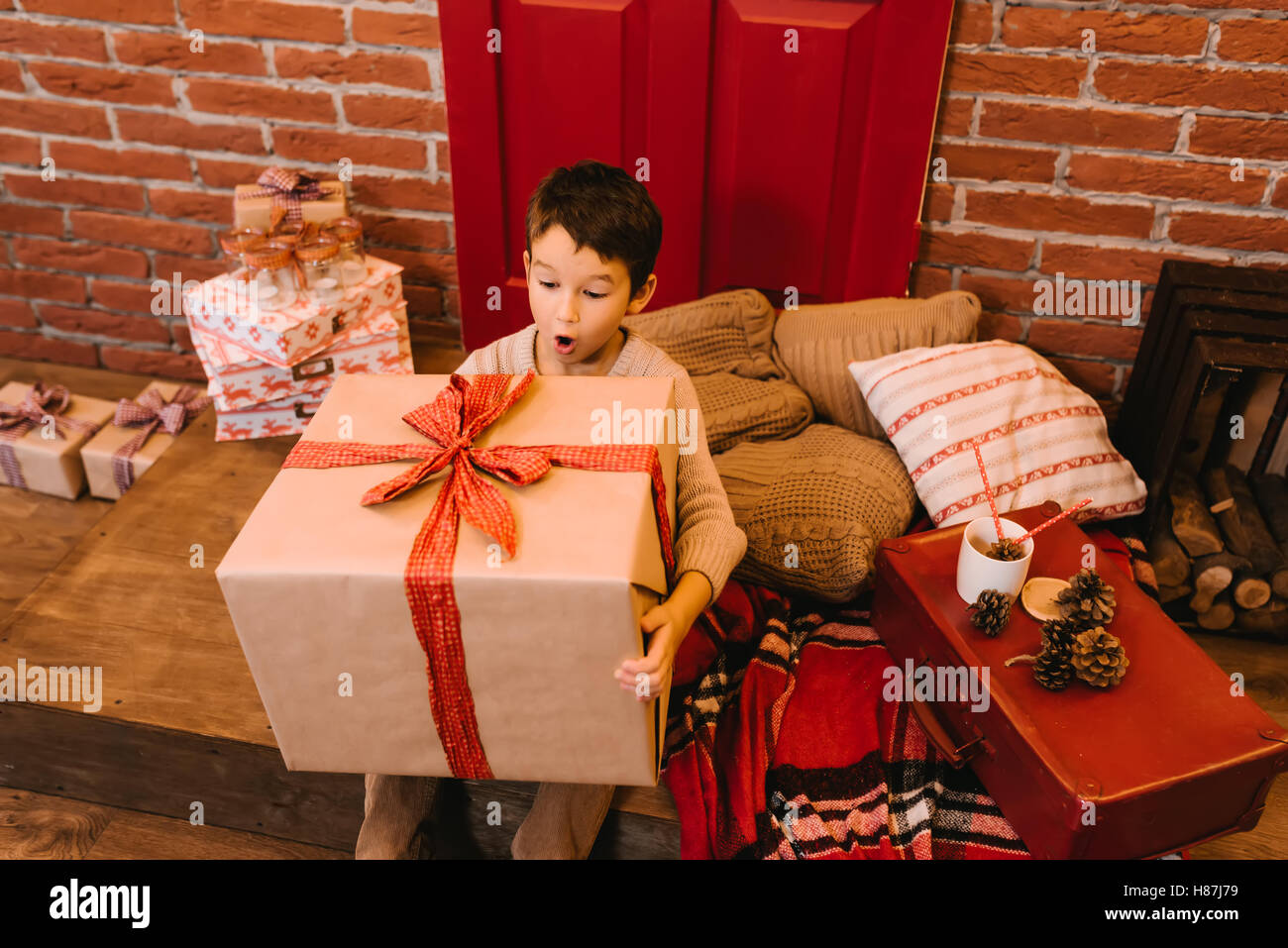 One gift hi-res stock photography and images - Alamy