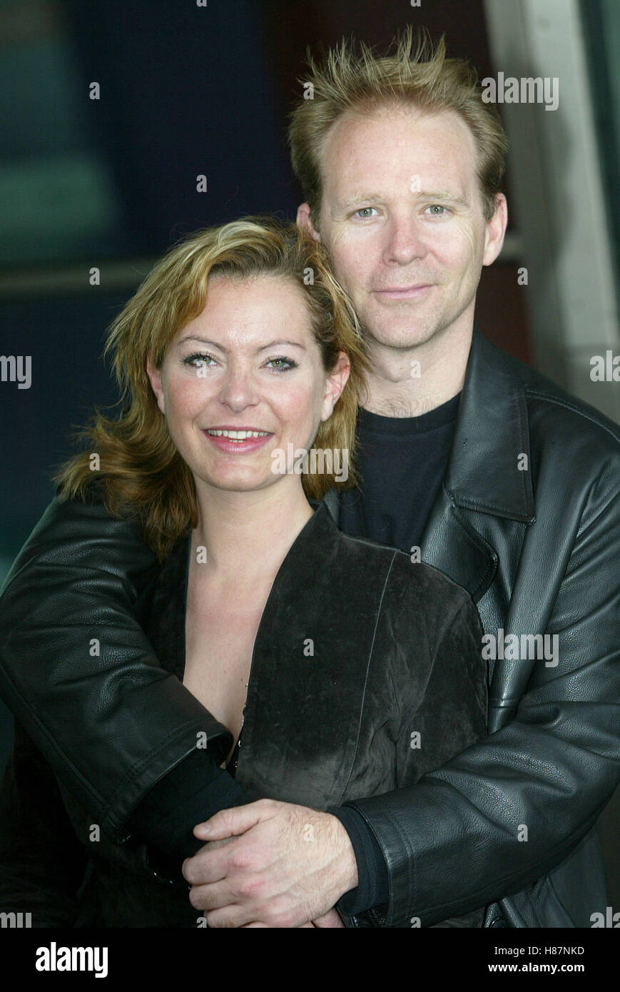 TRACY SHAW & JASON CONNERY THE BLUE ROOM (THEATRE) PHOTOCALL THE LOWRY ...