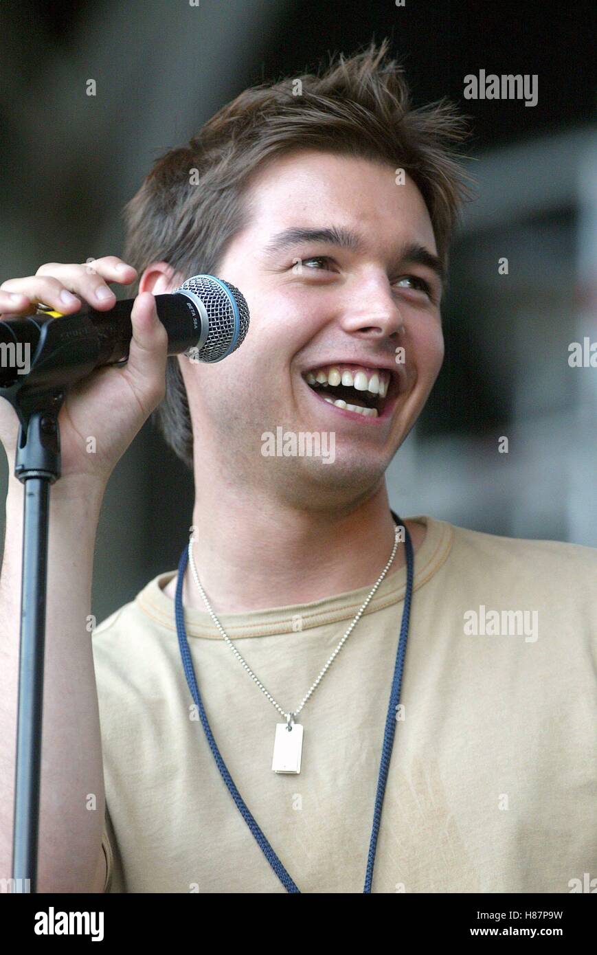 DAVID SNEDDON AN EVENING WITH ELTON JOHN KC STADIUM HULL ENGLAND 19 ...