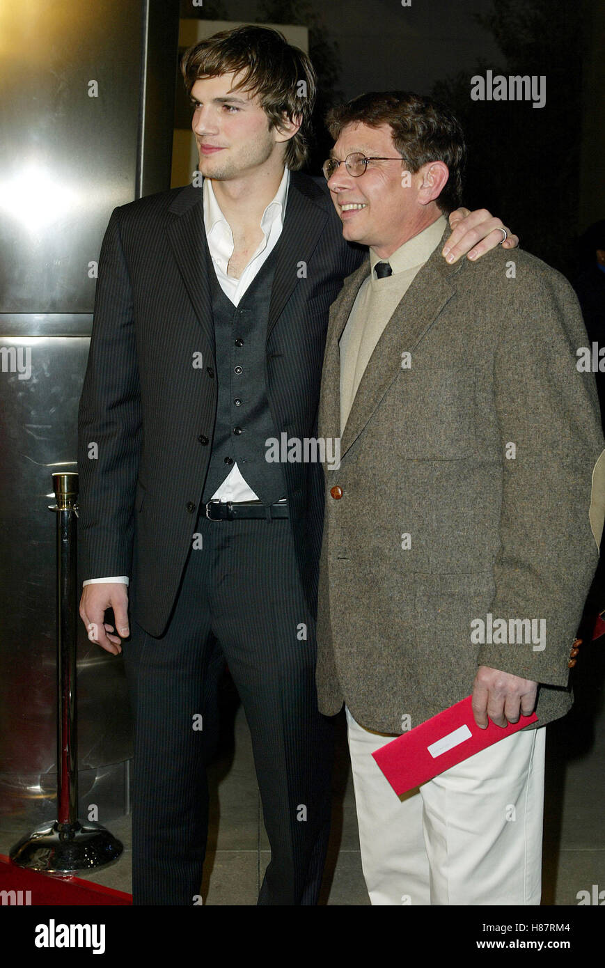 ASHTON KUTCHER & LARRY FATHER JUST MARRIED FILM PREMIERE LA ARCLIGHT ...