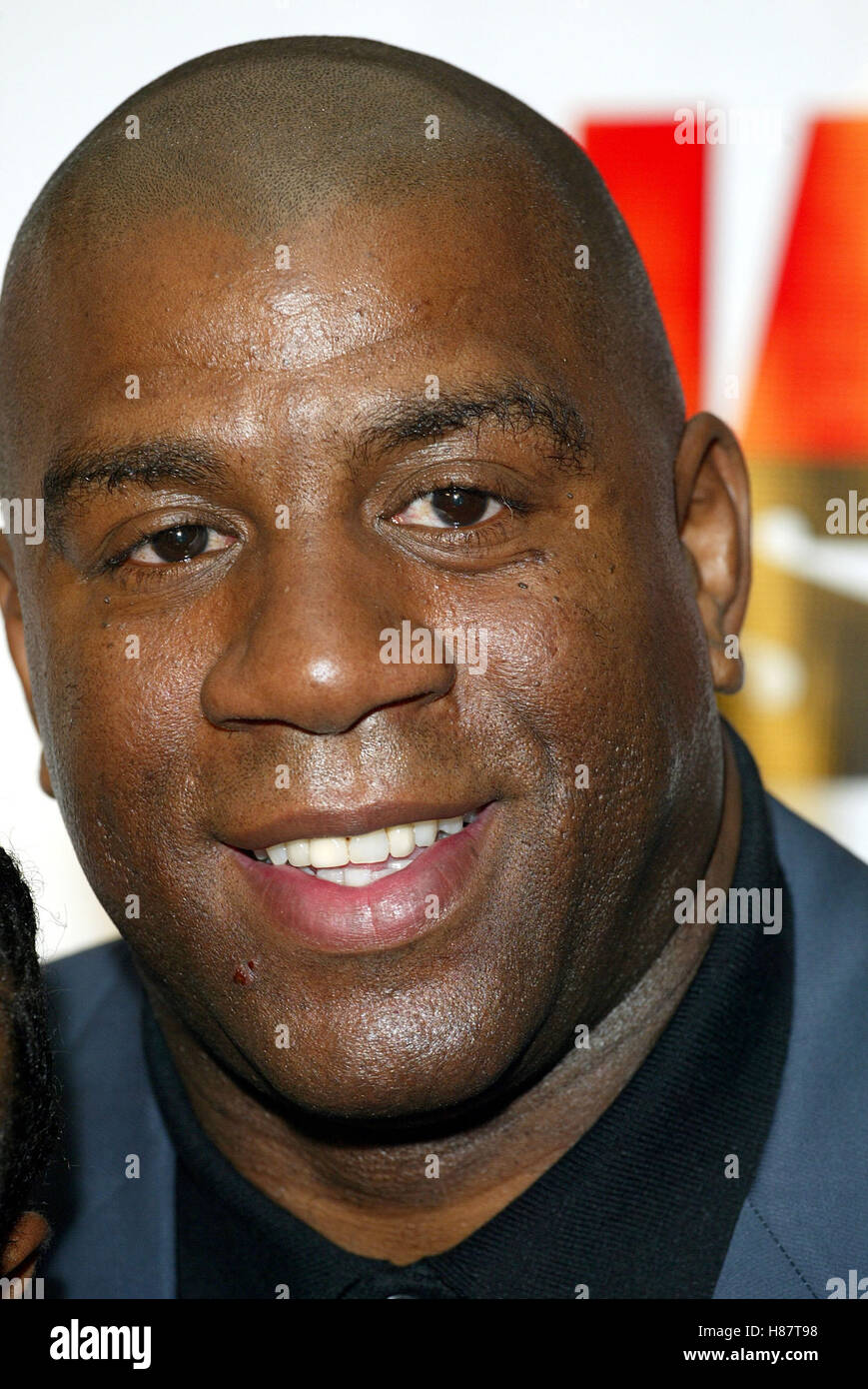 Magic johnson basketball hi-res stock photography and images - Alamy