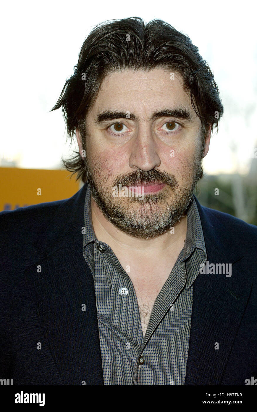 Alfred molina arriving hi-res stock photography and images - Alamy