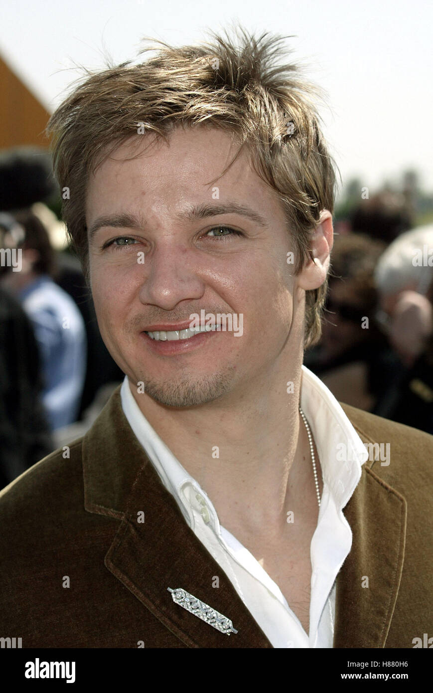 JEREMY RENNER 18TH INDEPENDENT SPIRIT AWARDS SANTA MONICA BEACH SANTA ...