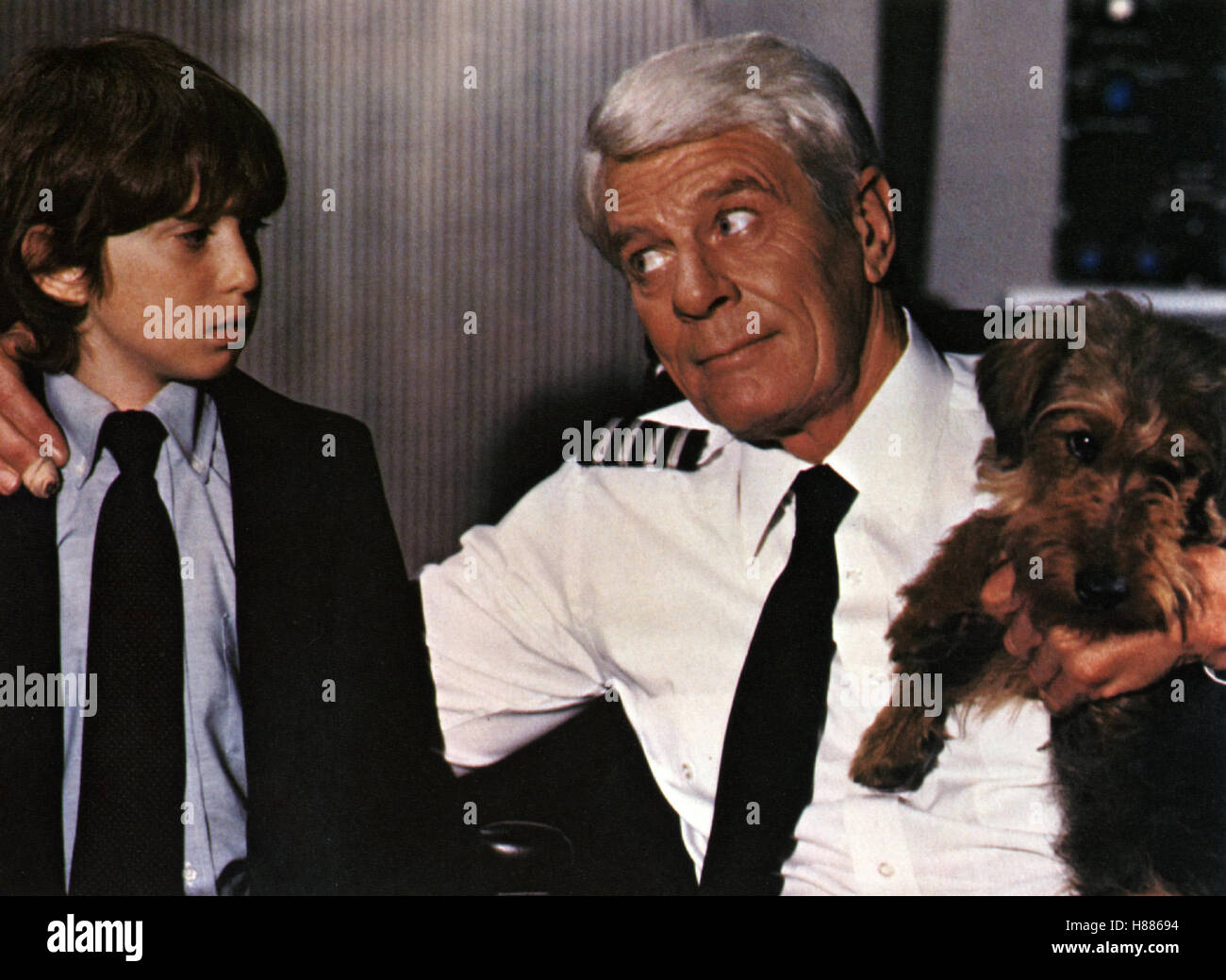 Airplane ii sequel 1982 airplane hi-res stock photography and images ...