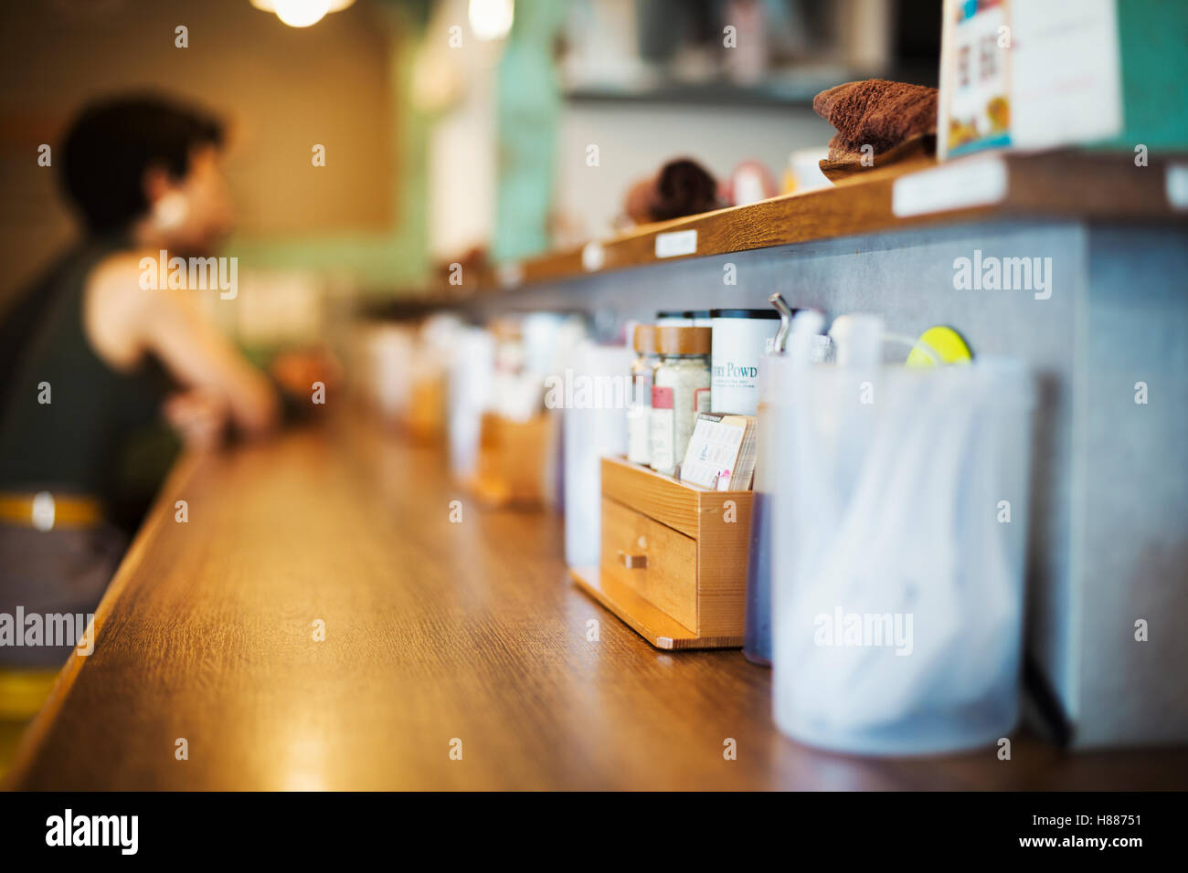 Ramen counter hi-res stock photography and images - Alamy