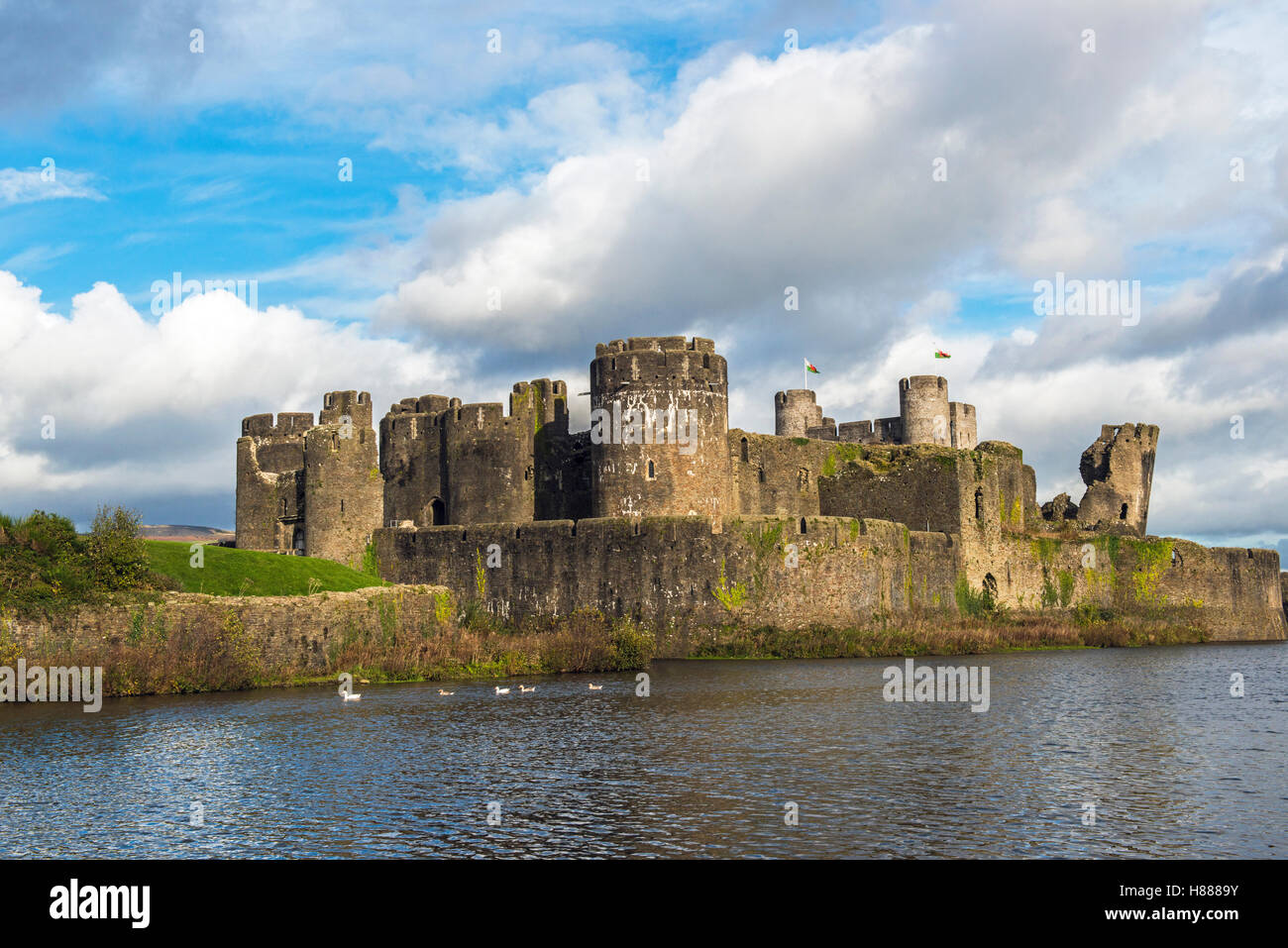 Caerphilly castle south wales hi-res stock photography and images - Alamy
