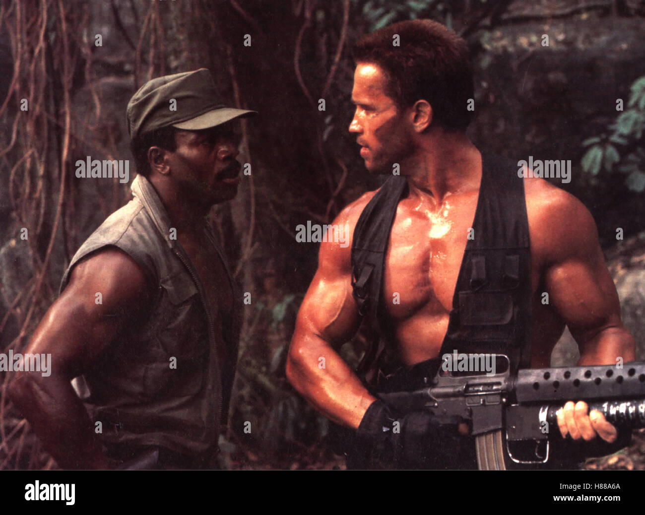 Predator arnold schwarzenegger hi-res stock photography and images - Alamy