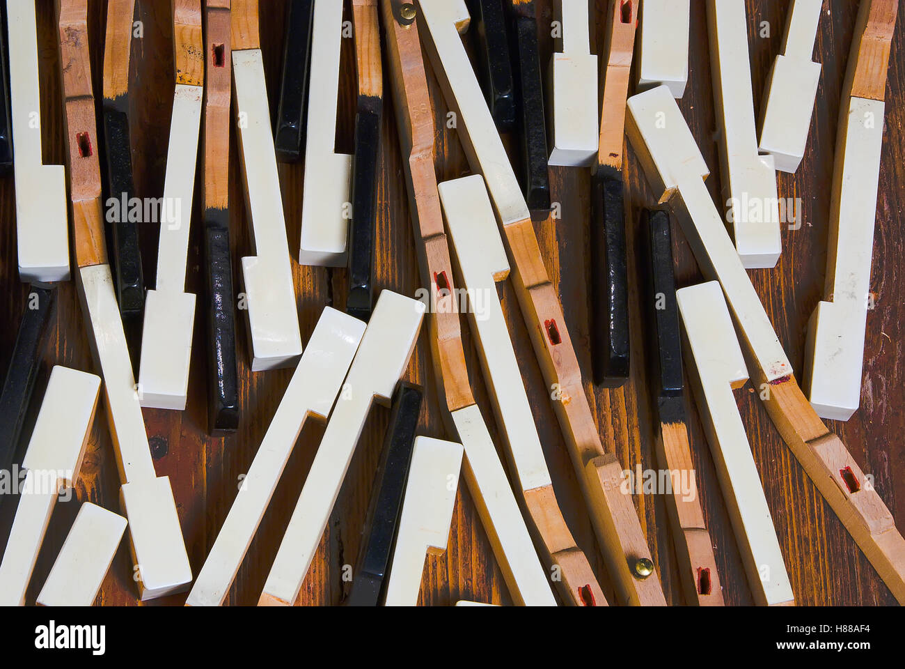 Parts of the disassembled piano close up Stock Photo - Alamy