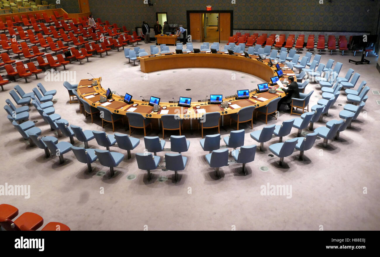 War council un chamber hi-res stock photography and images - Alamy