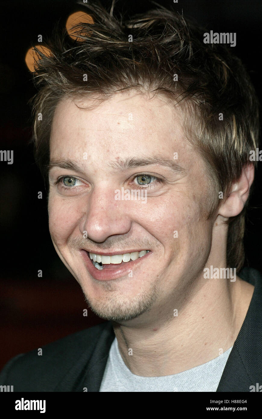 JEREMY RENNER IDENTITY WORLD FILM PREMIER GRAUMANS CHINESE THEATRE LOS ...