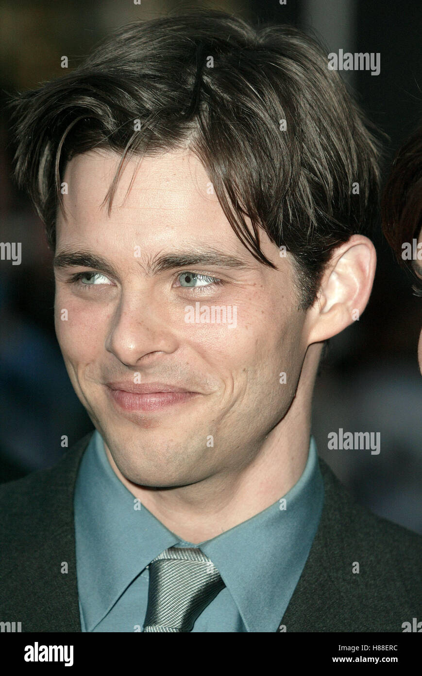 James marsden x men 2 premiere hi-res stock photography and images - Alamy