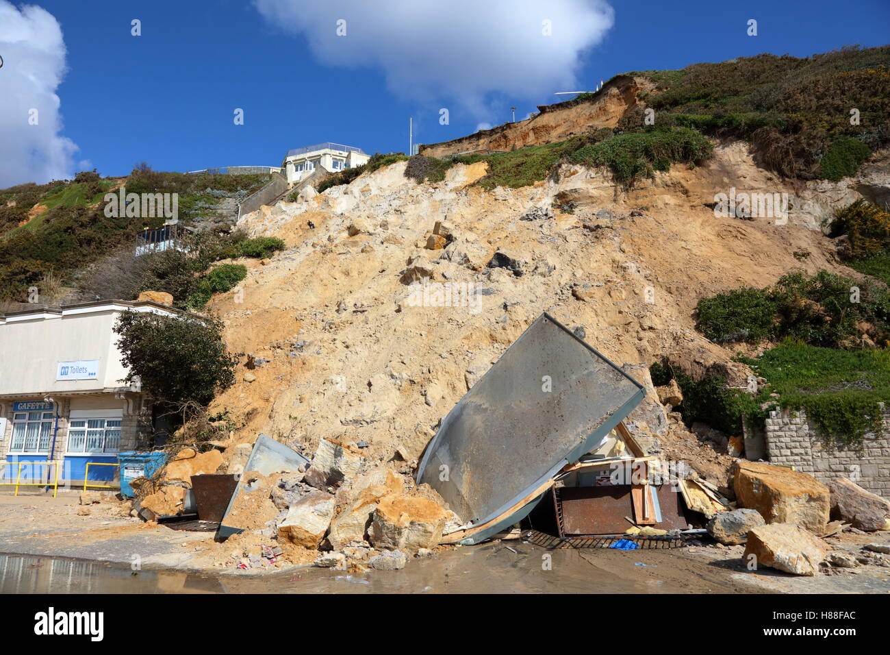 Landslide / cliff fall Bournemouth seafront April 2016 leaves toilet ...