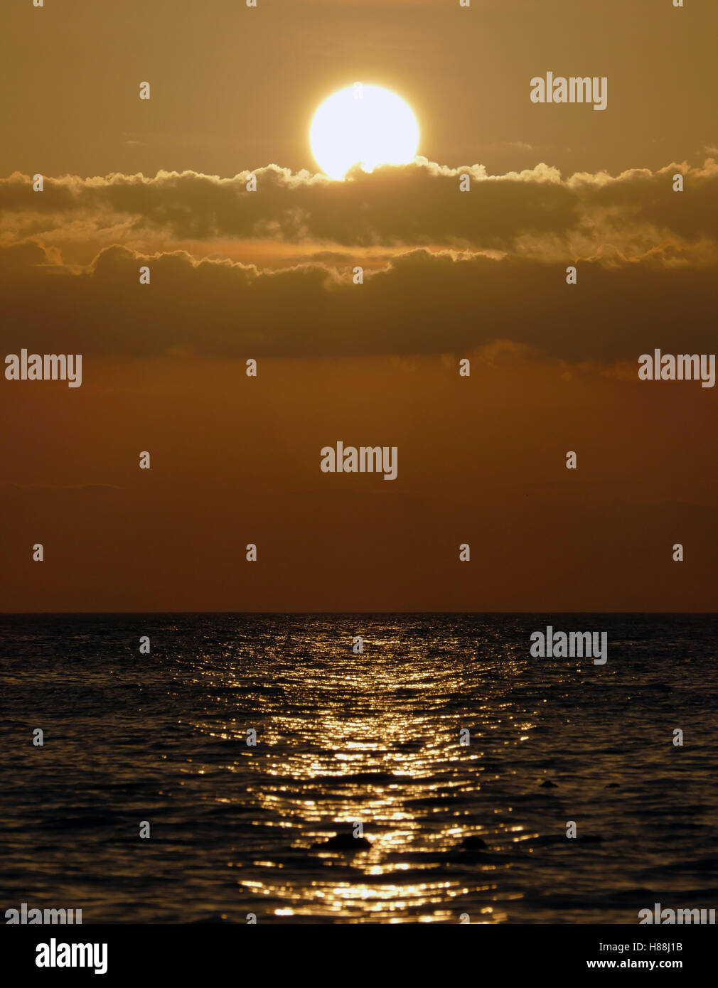 Incredibly beautiful sunset at Caribbean near the Equator at the azure ...