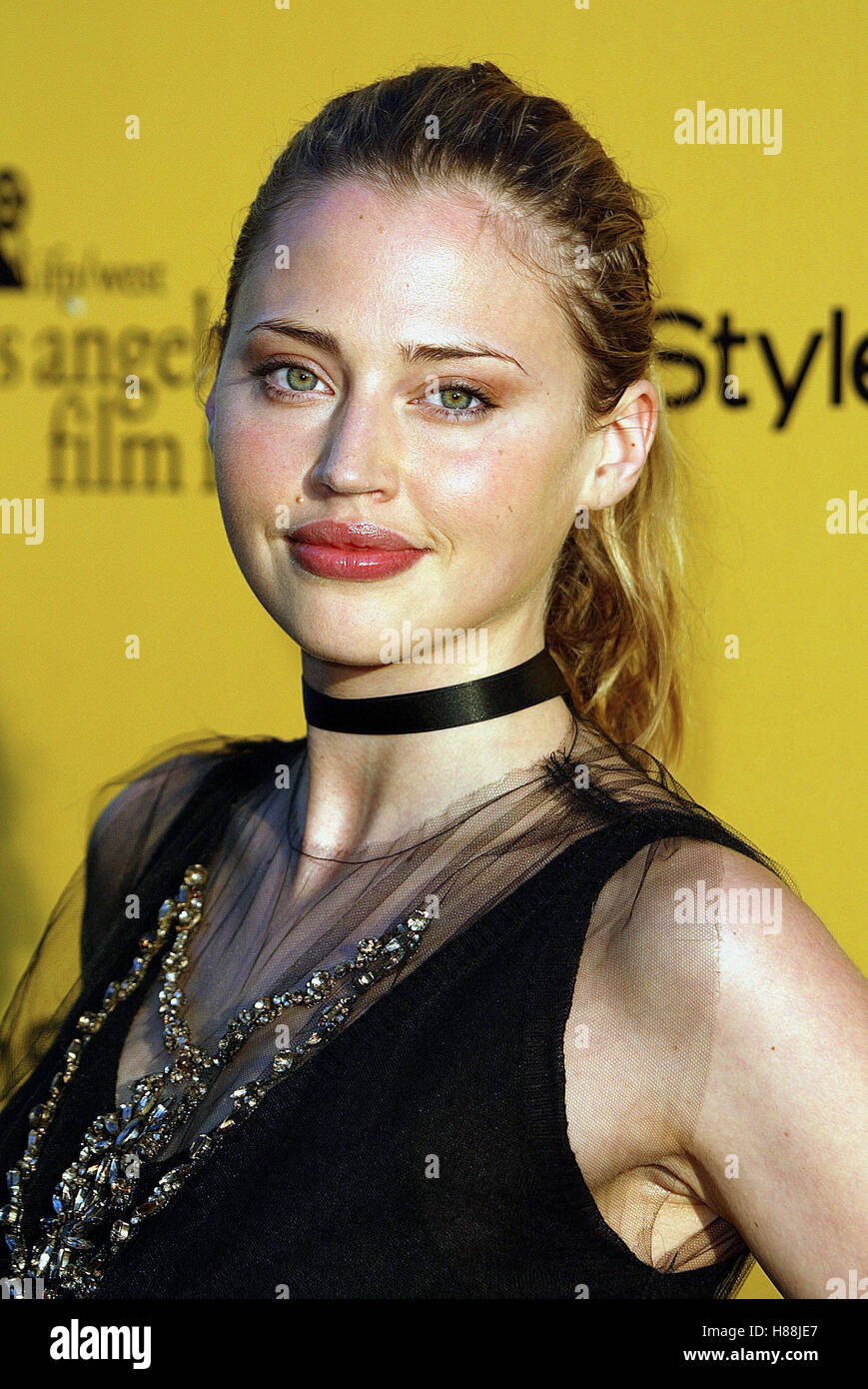 ESTELLA WARREN 2003 IFP LOS ANGELES FILM FEST CINERAMA DOME HOLLYWOOD ...