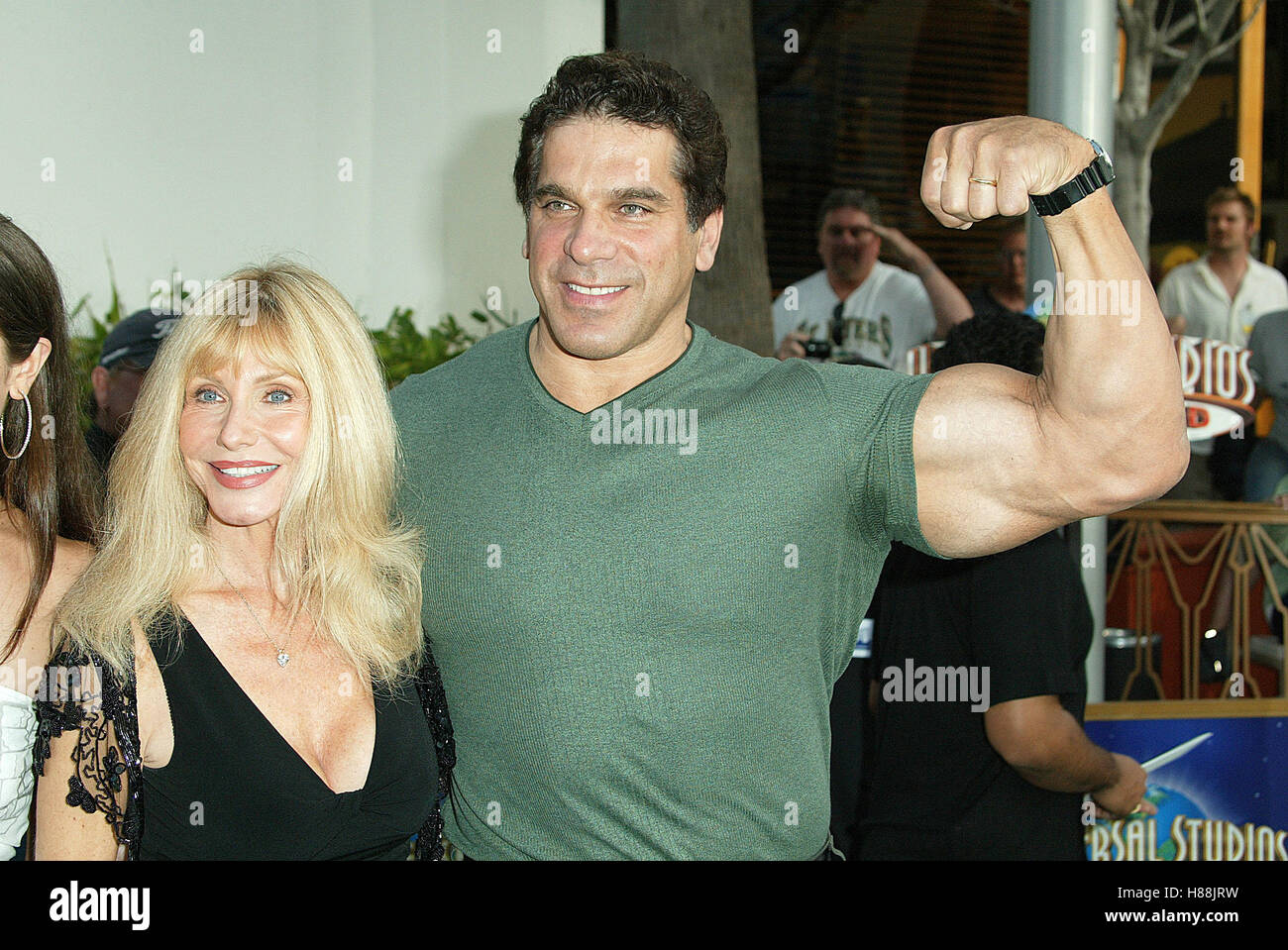 Lou ferrigno and wife hi-res stock photography and images - Alamy