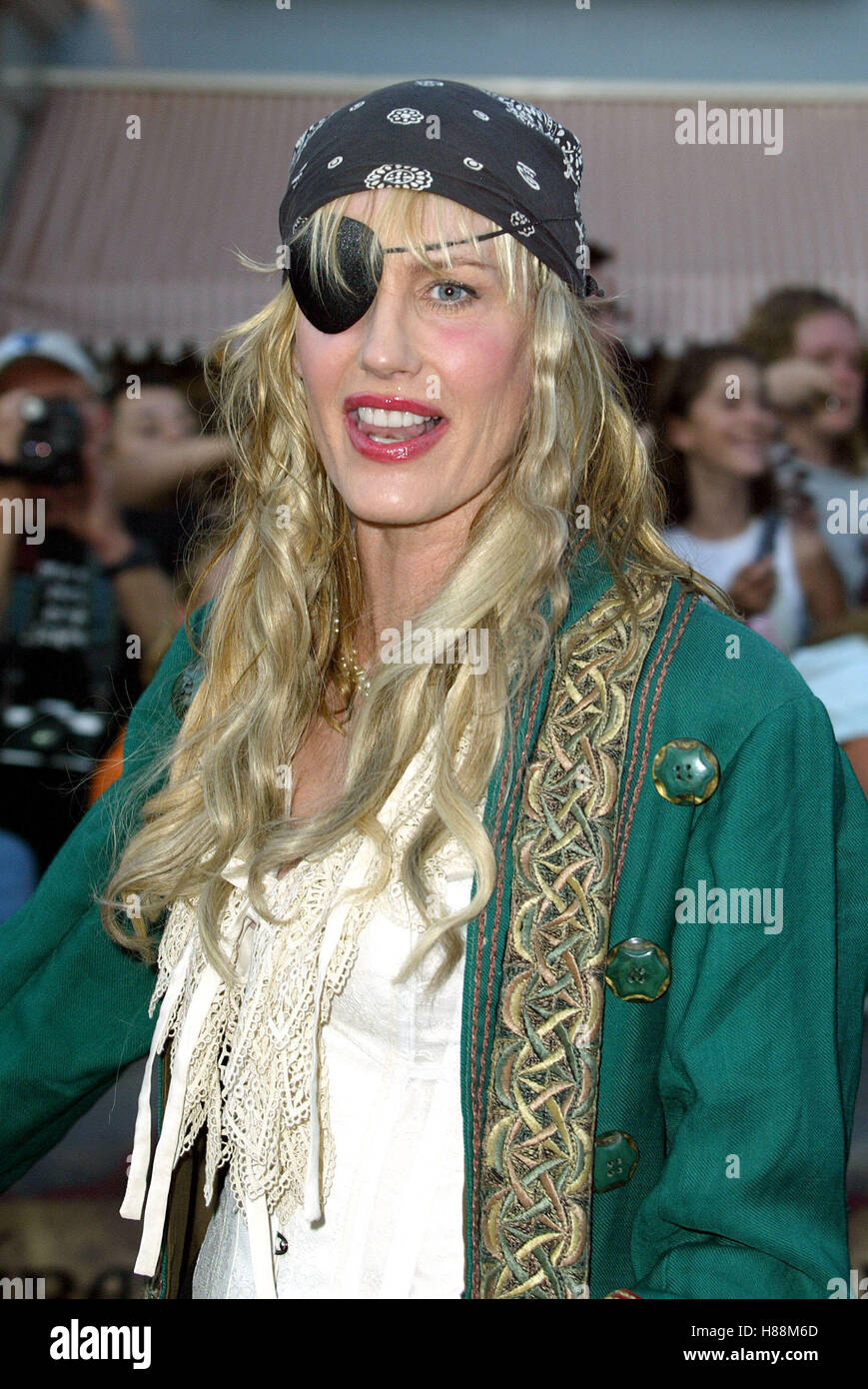Daryl hannah pirates the caribbean hi-res stock photography and images ...