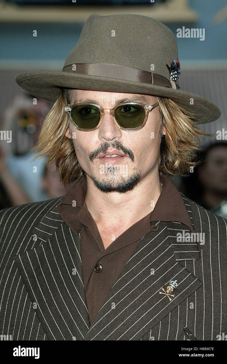 Johnny depp hat hi-res stock photography and images - Alamy