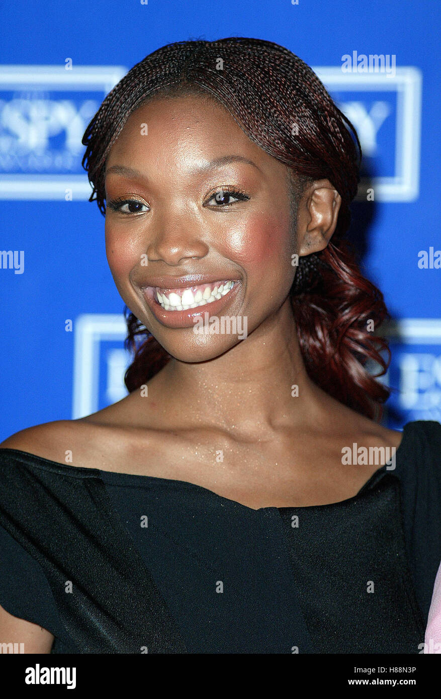 Brandy Singer Stock Photos & Brandy Singer Stock Images - Page 3 - Alamy