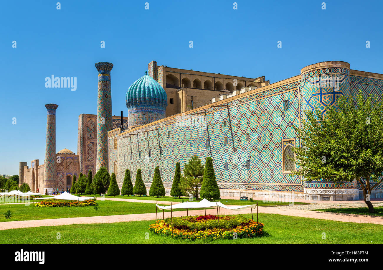 Sher Dor madrasah on Registan Square in Samarkand - Uzbekistan Stock ...