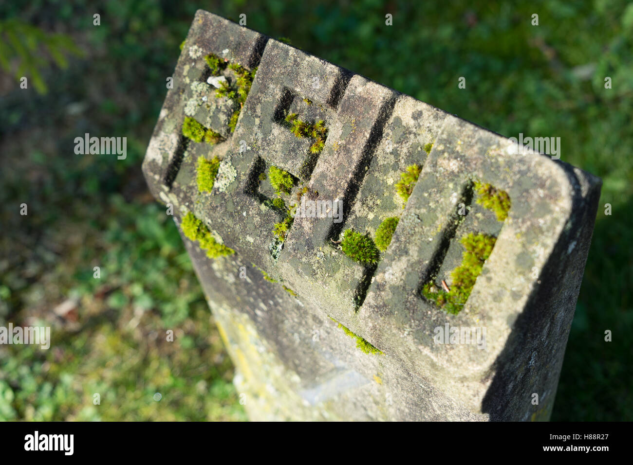 Stone marker hi-res stock photography and images - Alamy