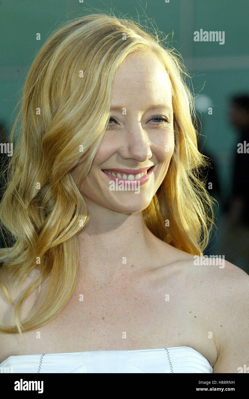 ANNE HACHE AMERICAN SPLENDOR FILM PREMIE CINERAMA DOME HOLLYWOOD USA 07 ...