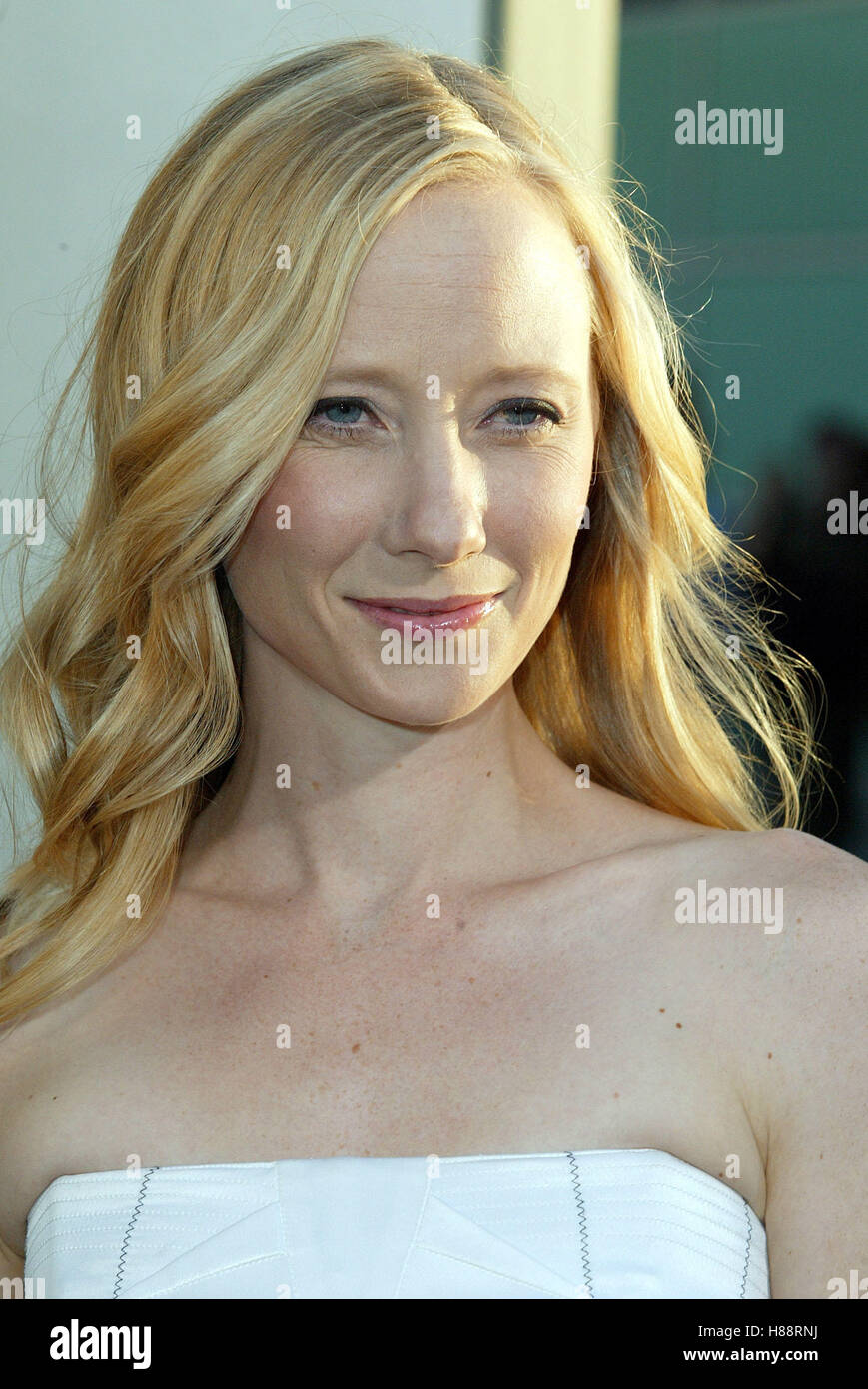 ANNE HACHE AMERICAN SPLENDOR FILM PREMIE CINERAMA DOME HOLLYWOOD USA 07 ...