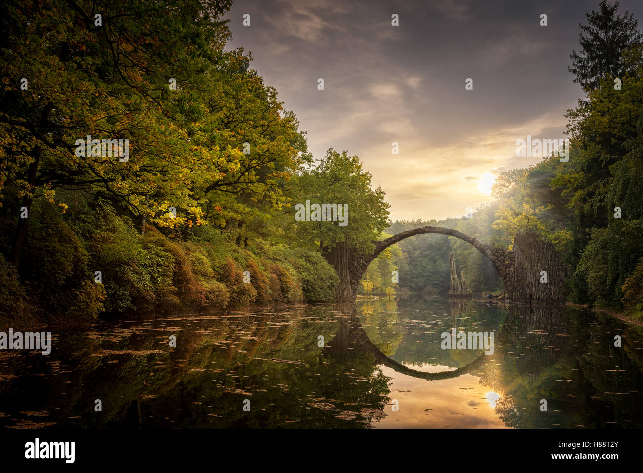Rakotzbrücke or Teufelsbrücke, bridge in Kromlauer Park, Kromlau ...