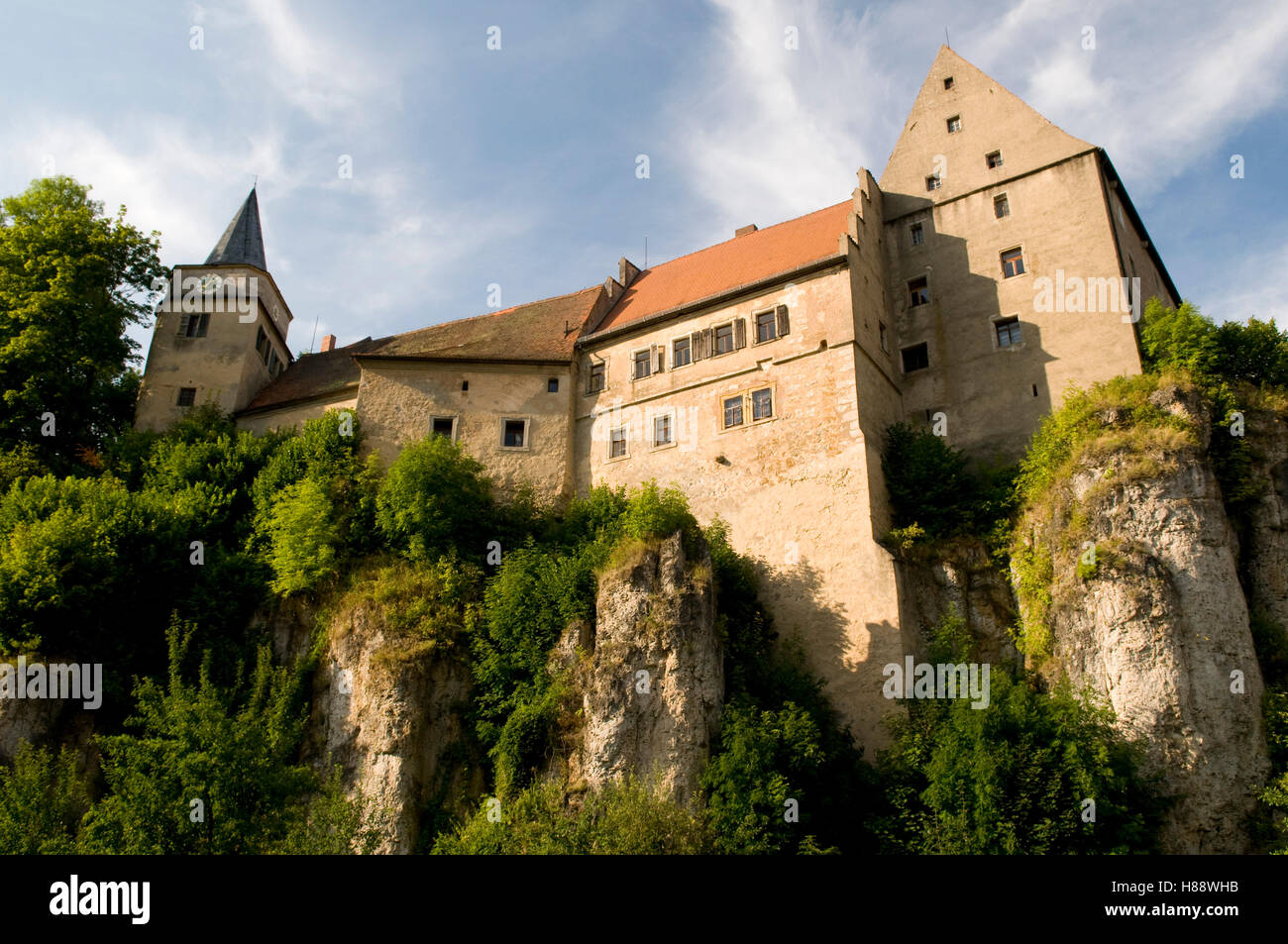 Burg Wiesentfels castle towering over Wiesenttal on a 40m high cliff ...