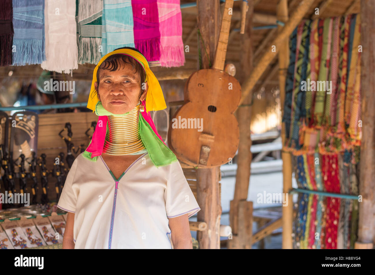 Long neck people hi-res stock photography and images - Alamy