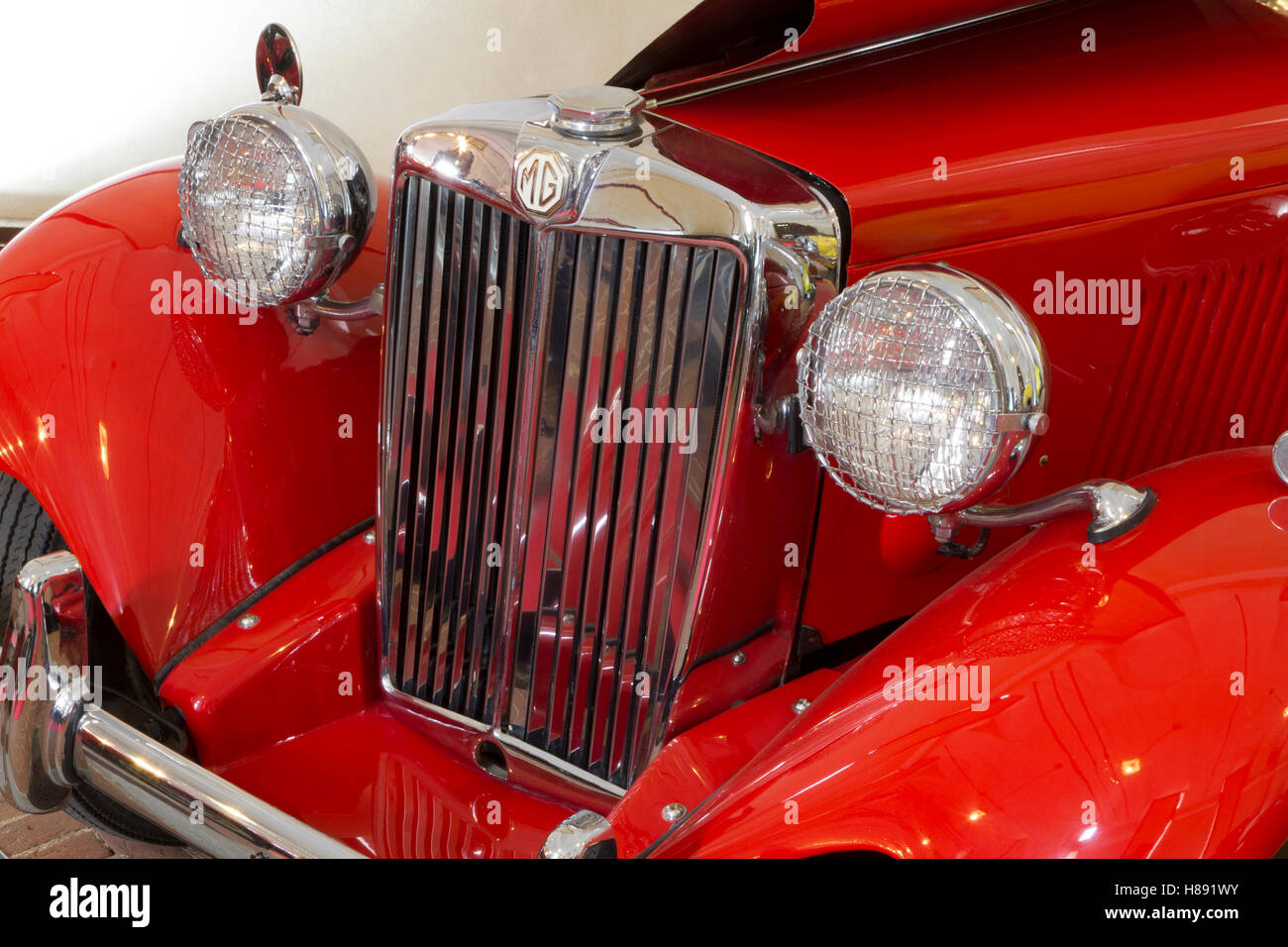 Front view of red 1953 MG TD Midget Stock Photo - Alamy
