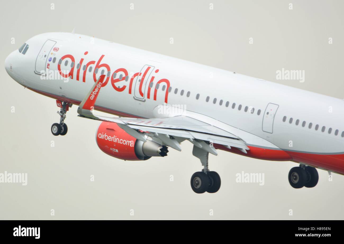 Air Berlin A321 taking-off at Vienna International Airport Stock Photo ...