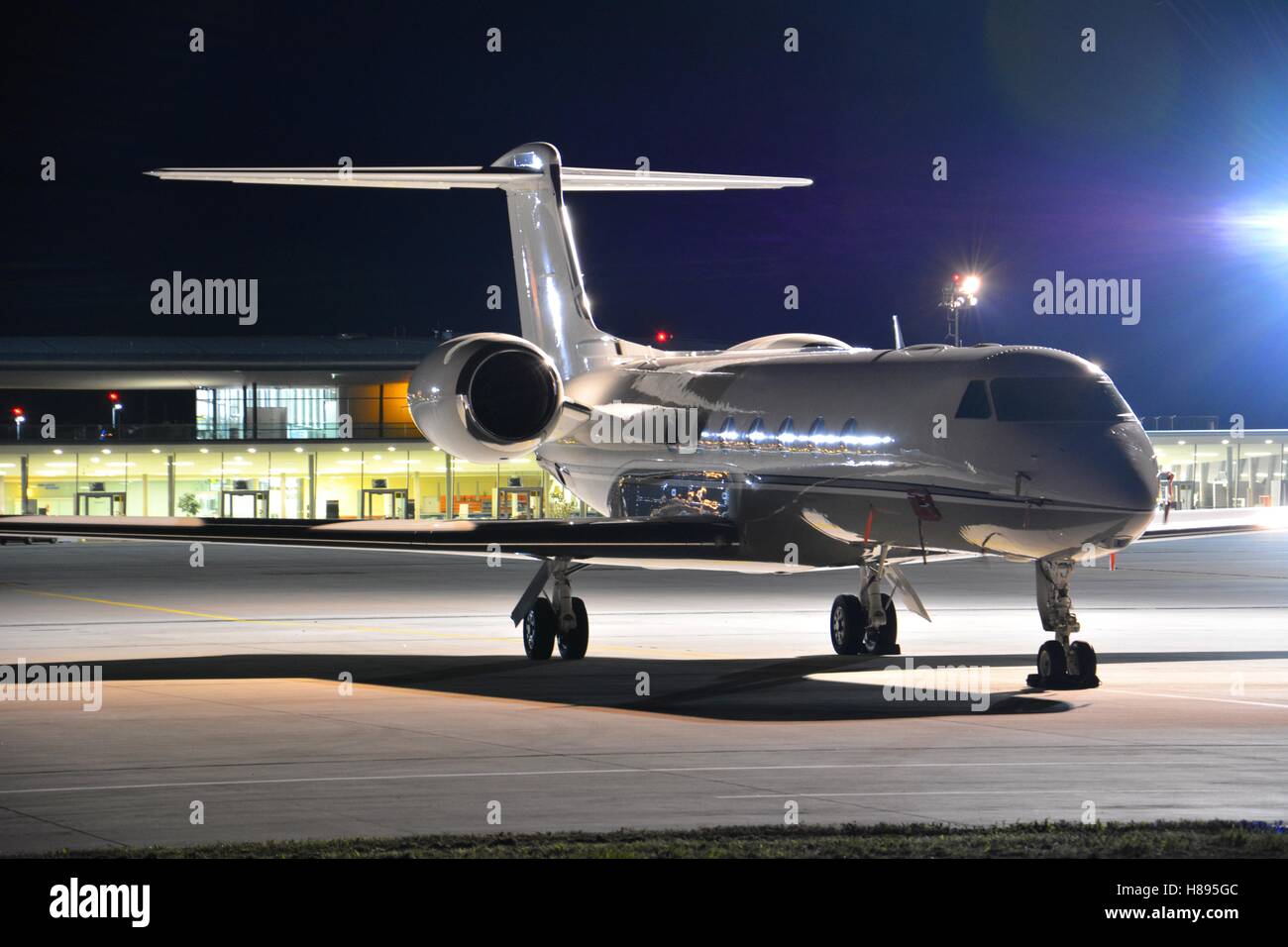 Gulfstream g550 hi-res stock photography and images - Alamy