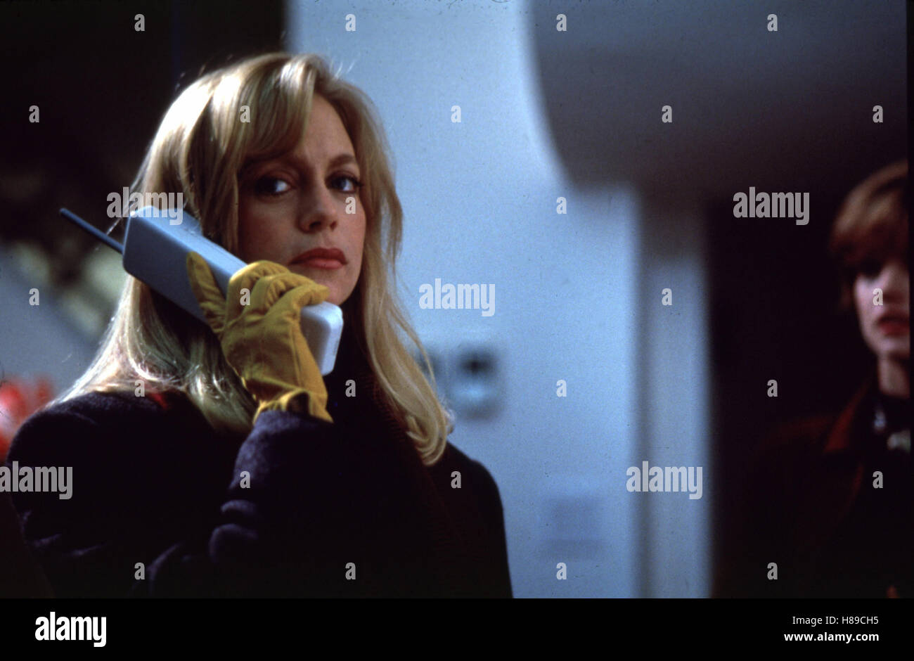 Deceived 1991 goldie hawn hi-res stock photography and images - Alamy