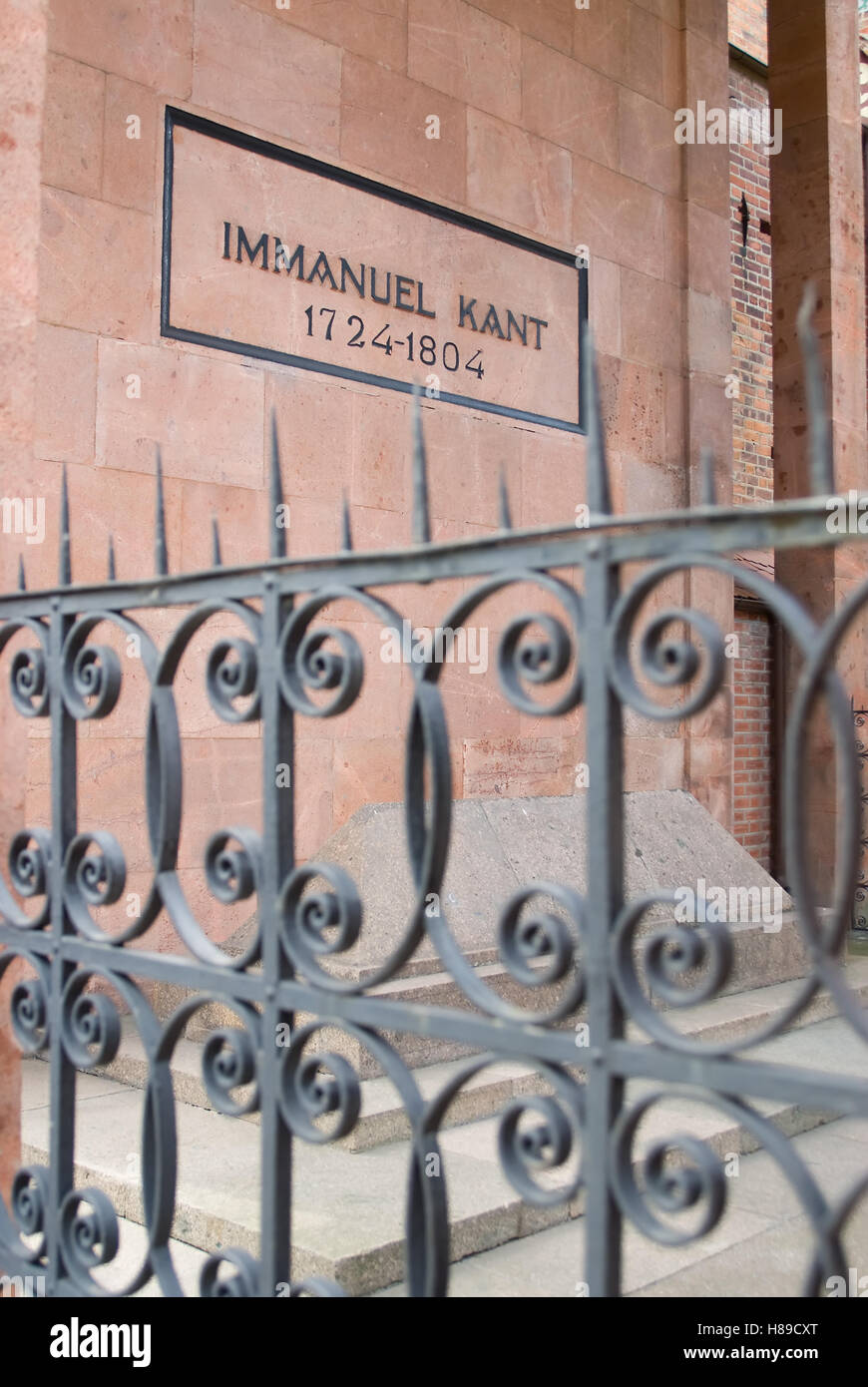 Immanuel Kant, tomb Stock Photo - Alamy