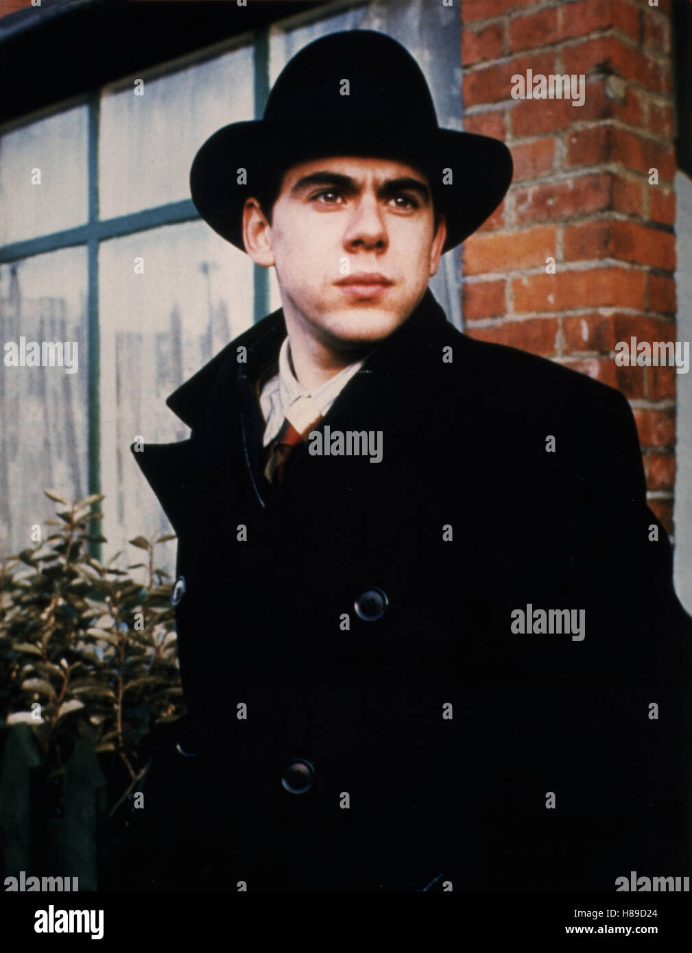 Gib's ihm, Chris!, (LET HIM HAVE IT) GB 1991, Regie: Peter Medak, PAUL ...