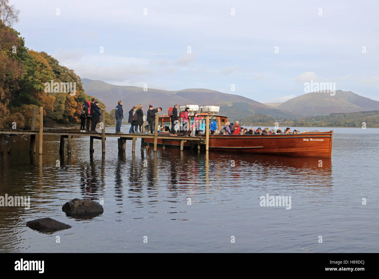 Ferry boat at Hawse End jetty on Derwent Water Cumbria Lake District ...