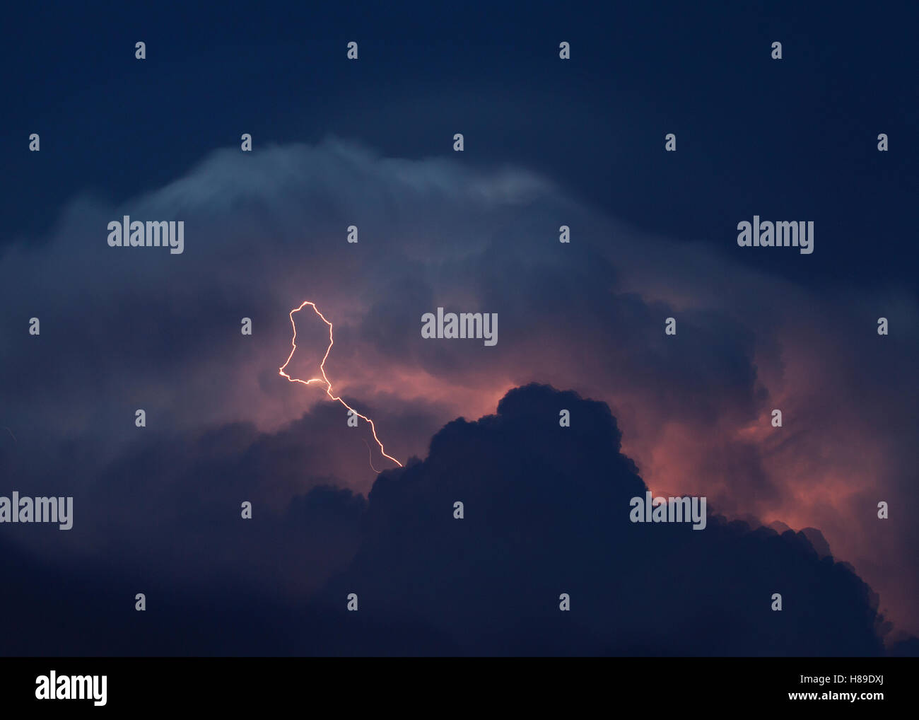 Thunder and lightning purple hi-res stock photography and images - Alamy