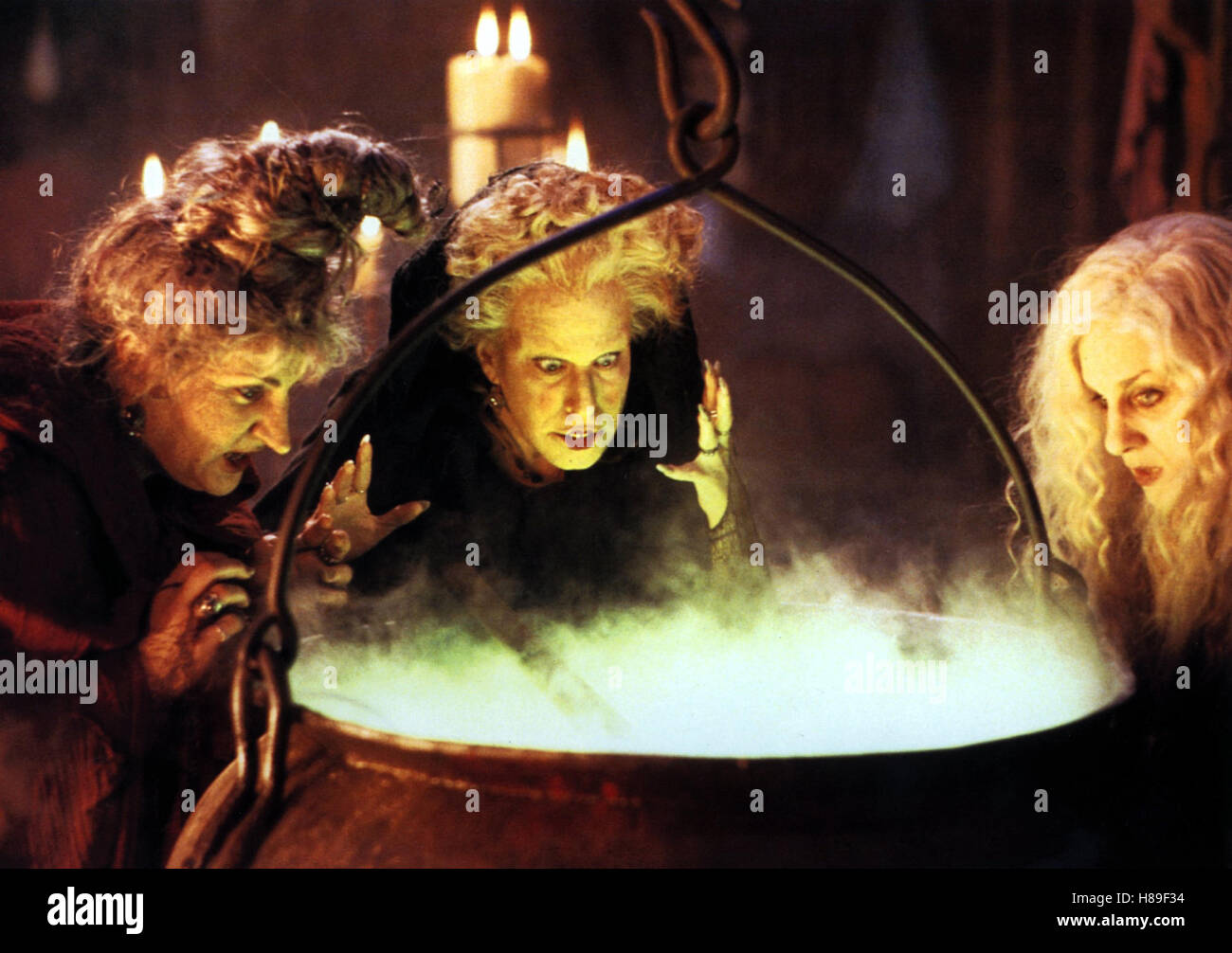 Hocus pocus movie hi-res stock photography and images - Alamy
