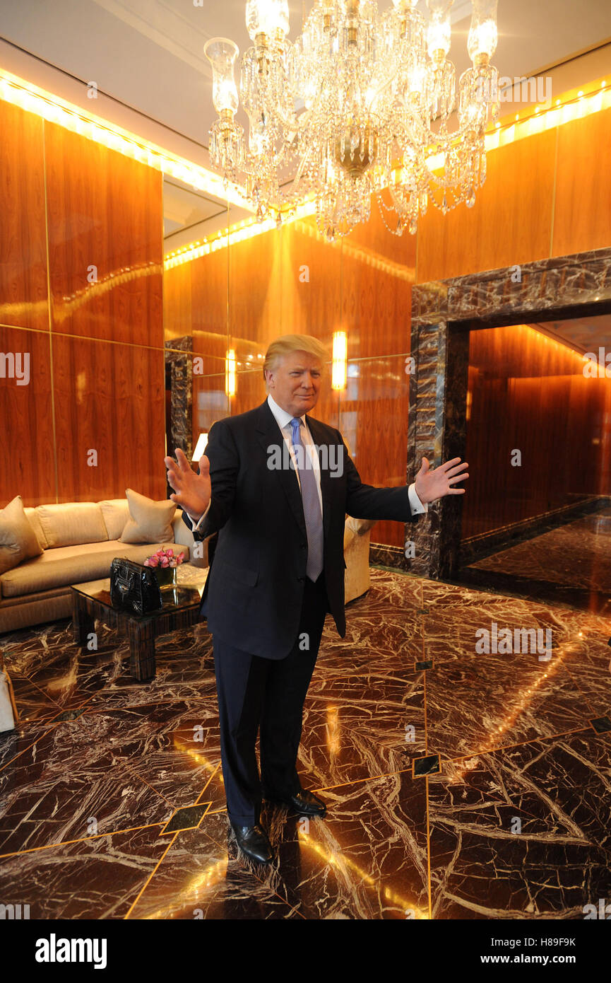 Donald Trump is awarded the AAA Five-Diamond Award for his Trump ...