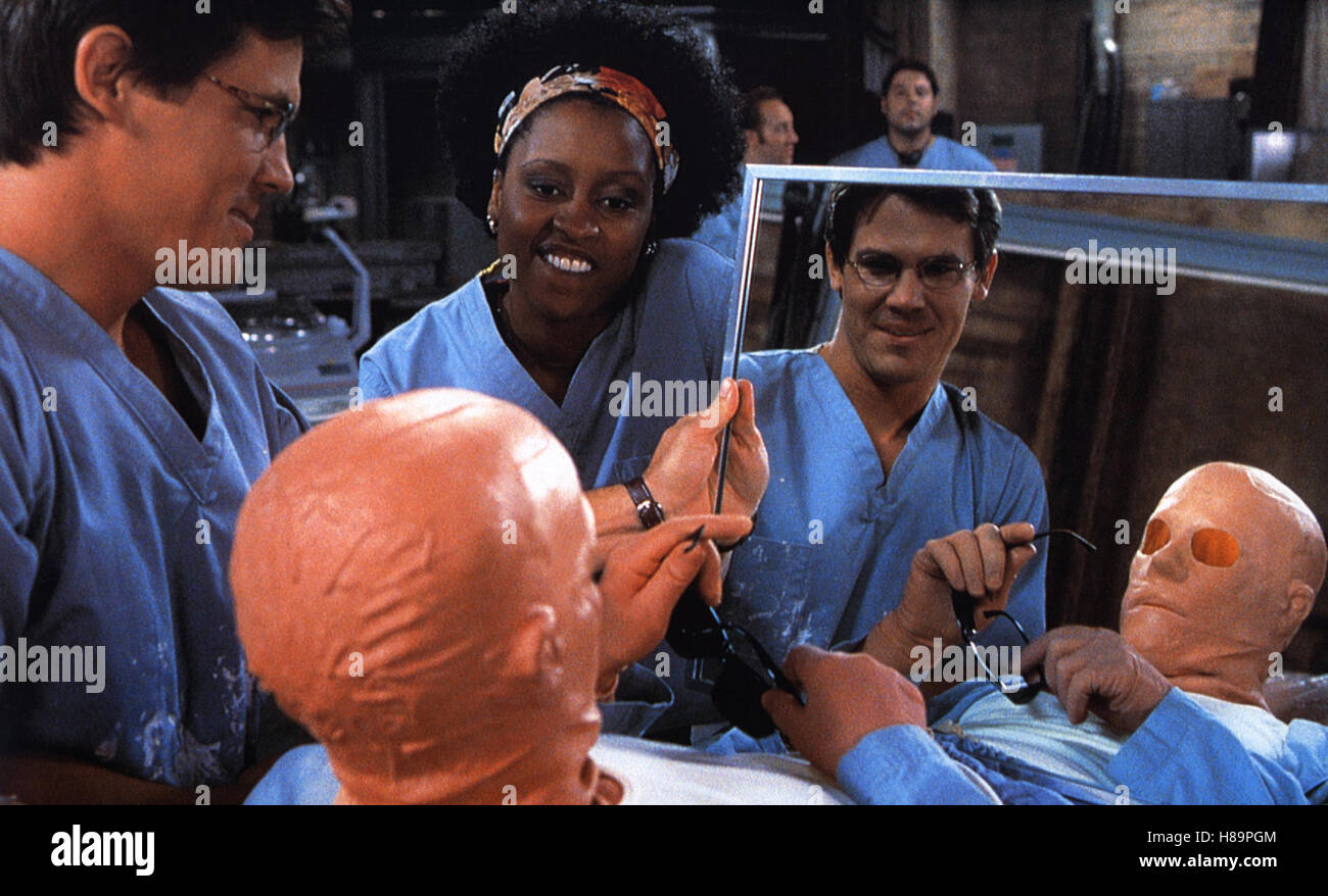 Hollow man 2000 kevin bacon hi-res stock photography and images - Alamy