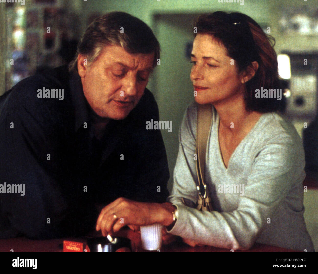 Unter dem Sand, (SOUS LE SABLE) F 2000, Regie: Francois Ozon, BRUNO CREMER, CHARLOTTE RAMPLING ...