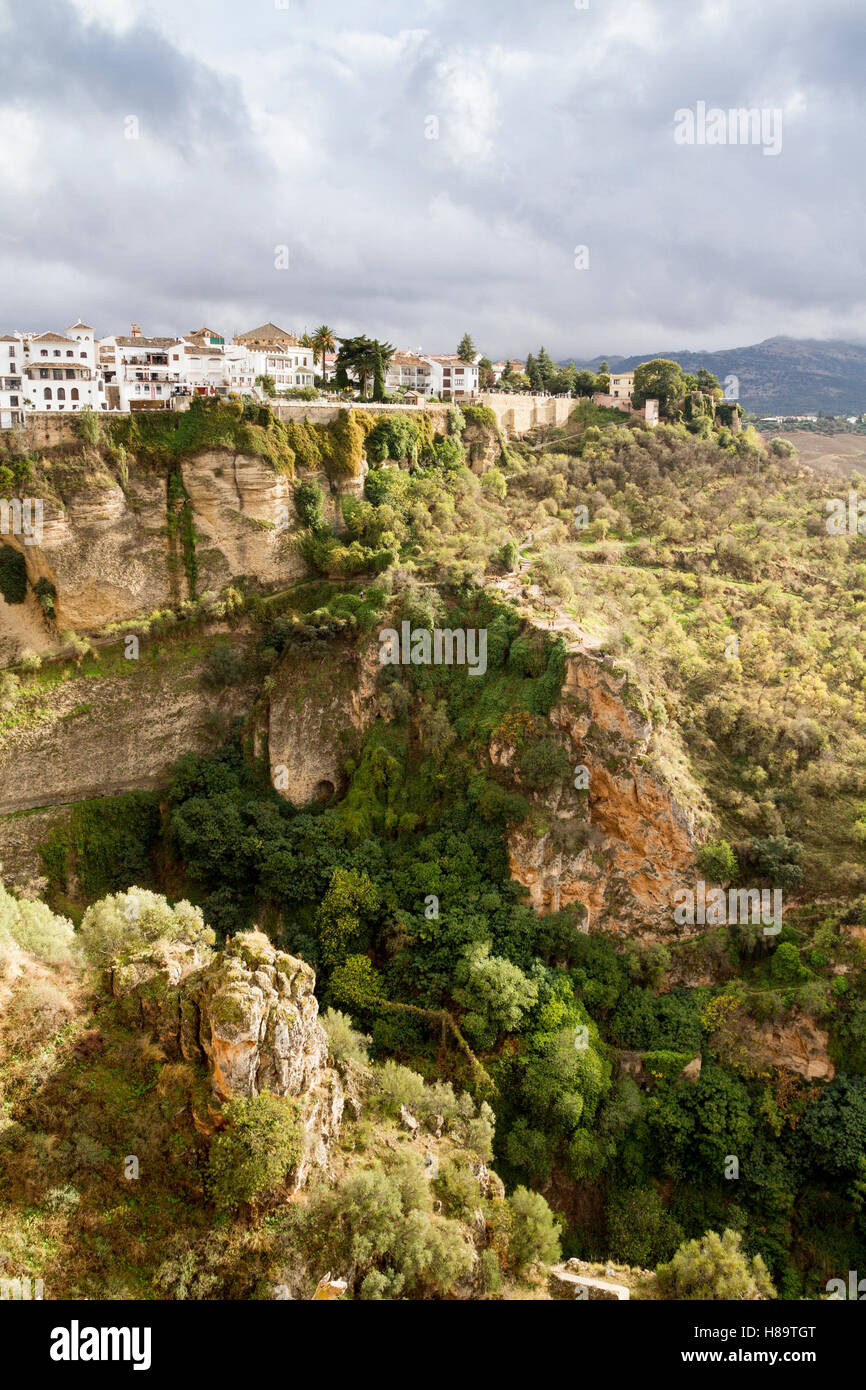 Houses in front of the cliff in Ronda, Málaga, Spain Stock Photo - Alamy
