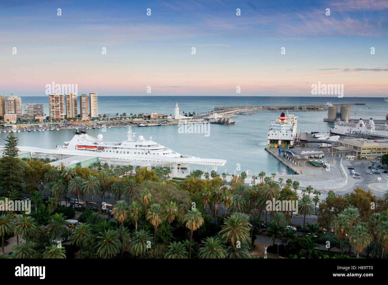 Malaga port hi-res stock photography and images - Alamy