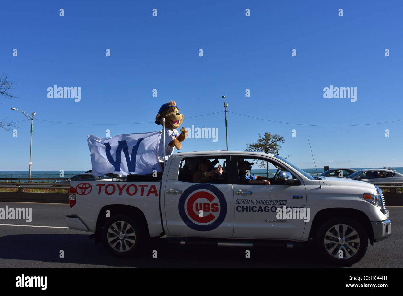 Chicago bus trolley hi-res stock photography and images - Alamy